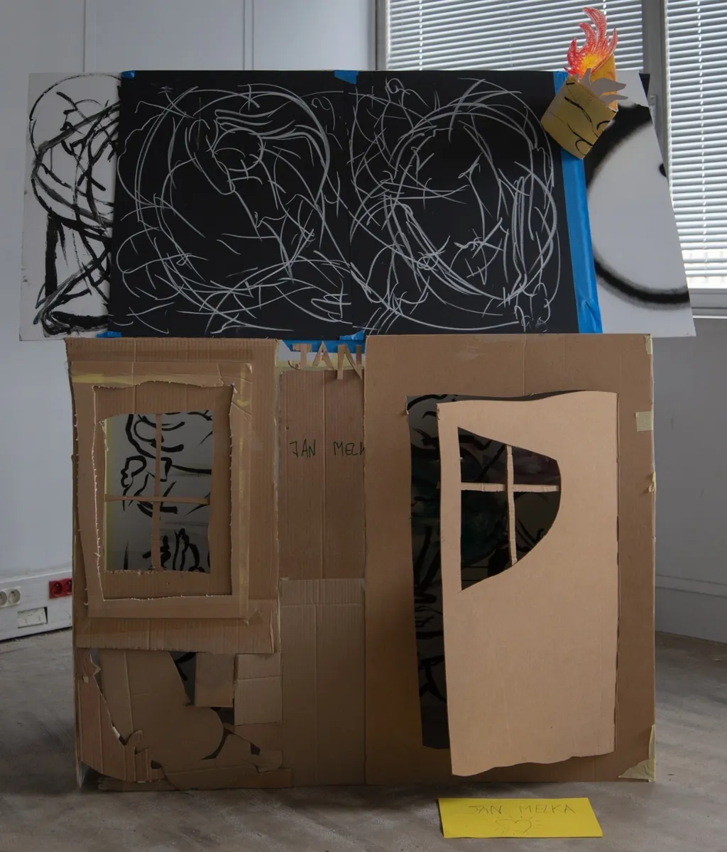 Drawing a Blank hits Pareeeee! - The Face