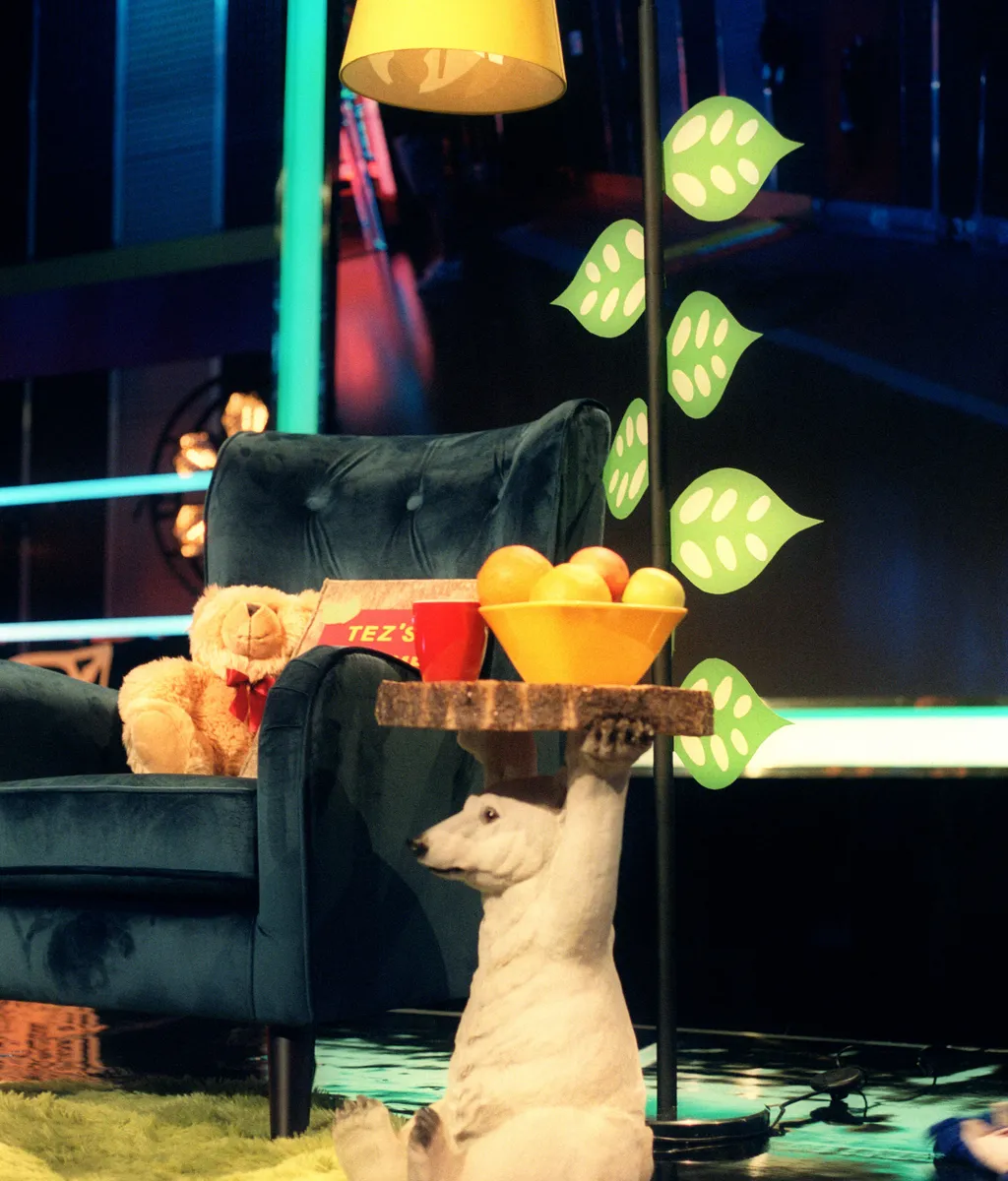 The Tez O’Clock Show sticks two fingers up at political… - The Face